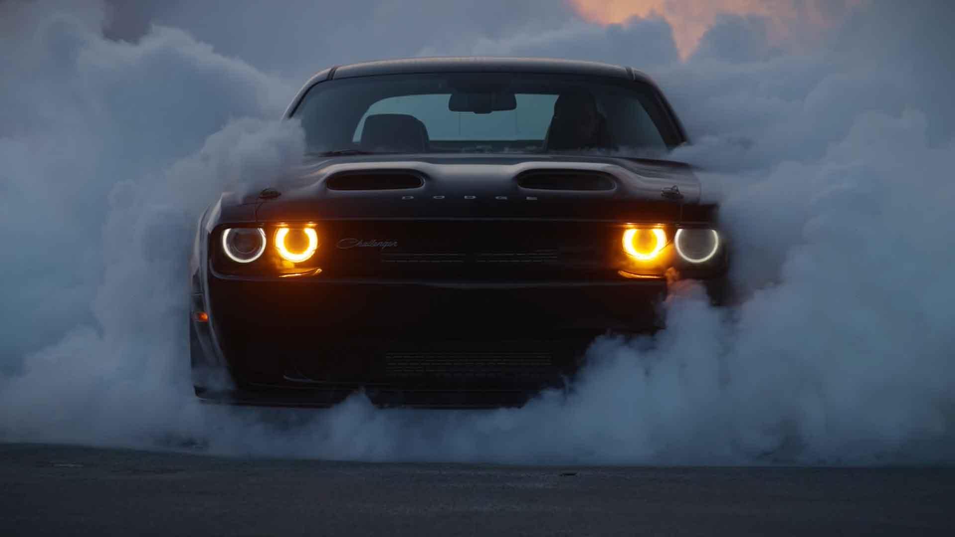 VIDEO: Rust in vrede Dodge Challenger: ode aan Amerikaanse V8 - TopGear