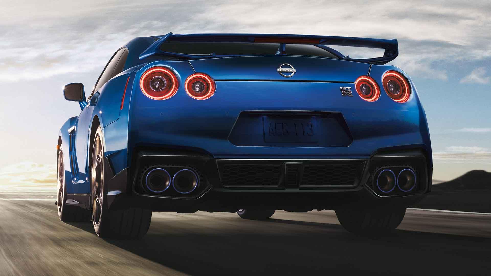 Deze nieuwe Nissan GT-R R35 krijgt een R34-kleur - TopGear