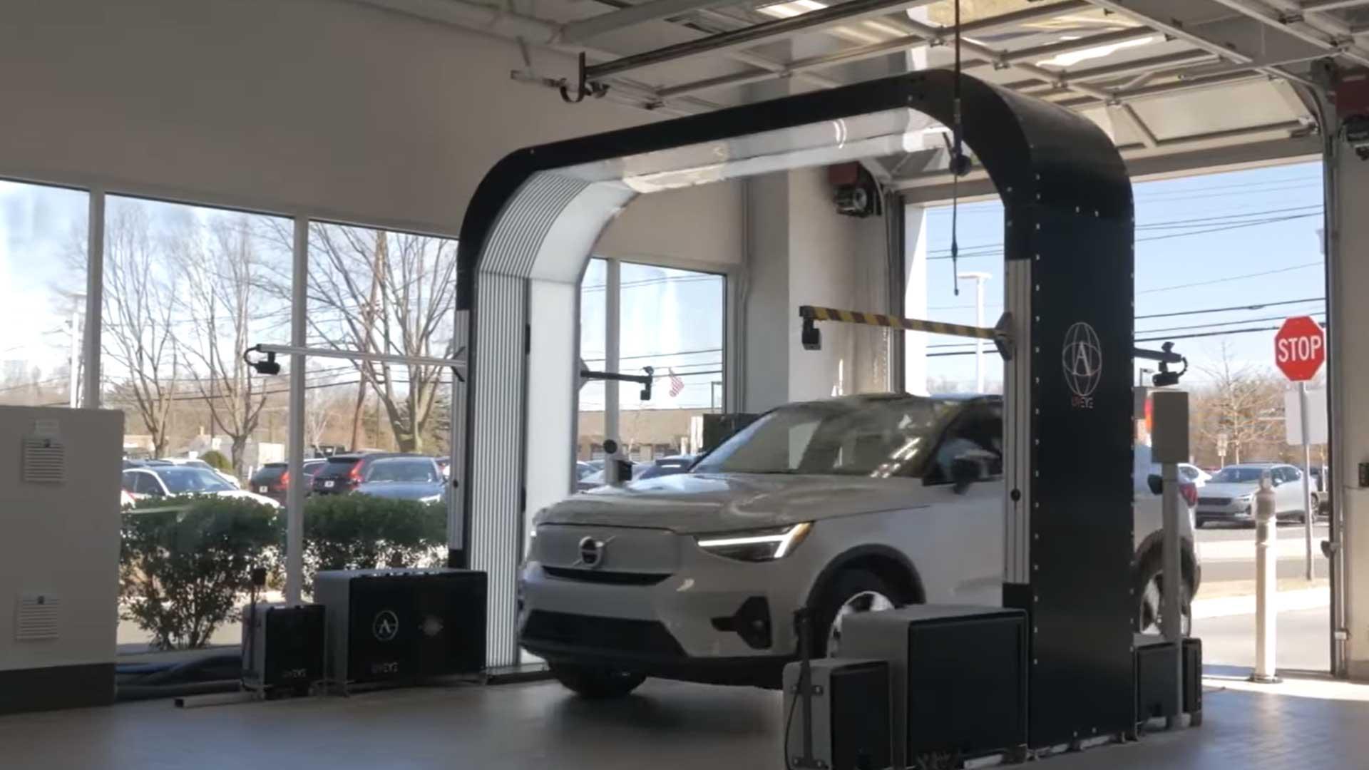 VIDEO: Deze scanner ziet waar er schade is aan je auto - TopGear