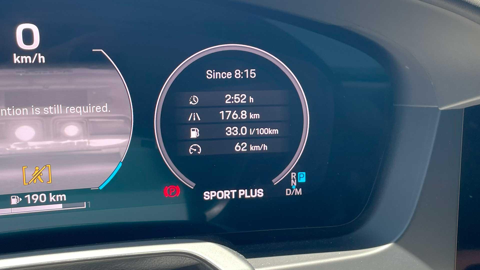 Waarom de tellers bij sommige auto's omhoog worden gedraaid