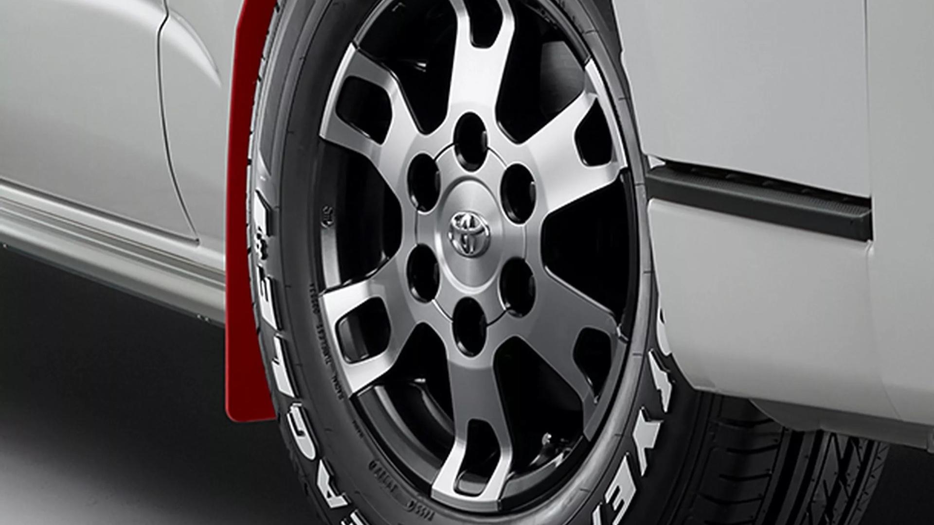 Toyota HiAce krijgt Gazoo Racing behandeling - TopGear