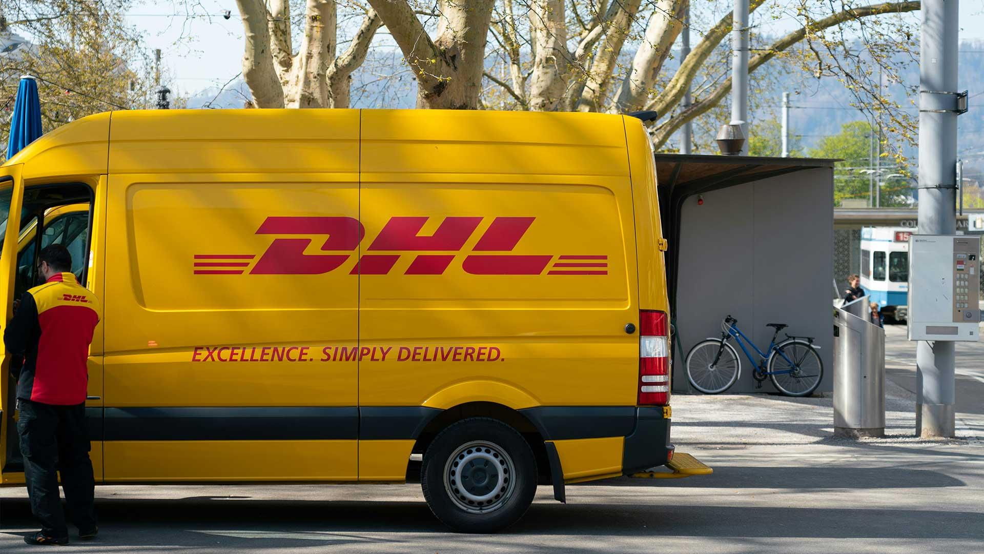 Mag PostNL op de stoep parkeren? En de DHL dan?
