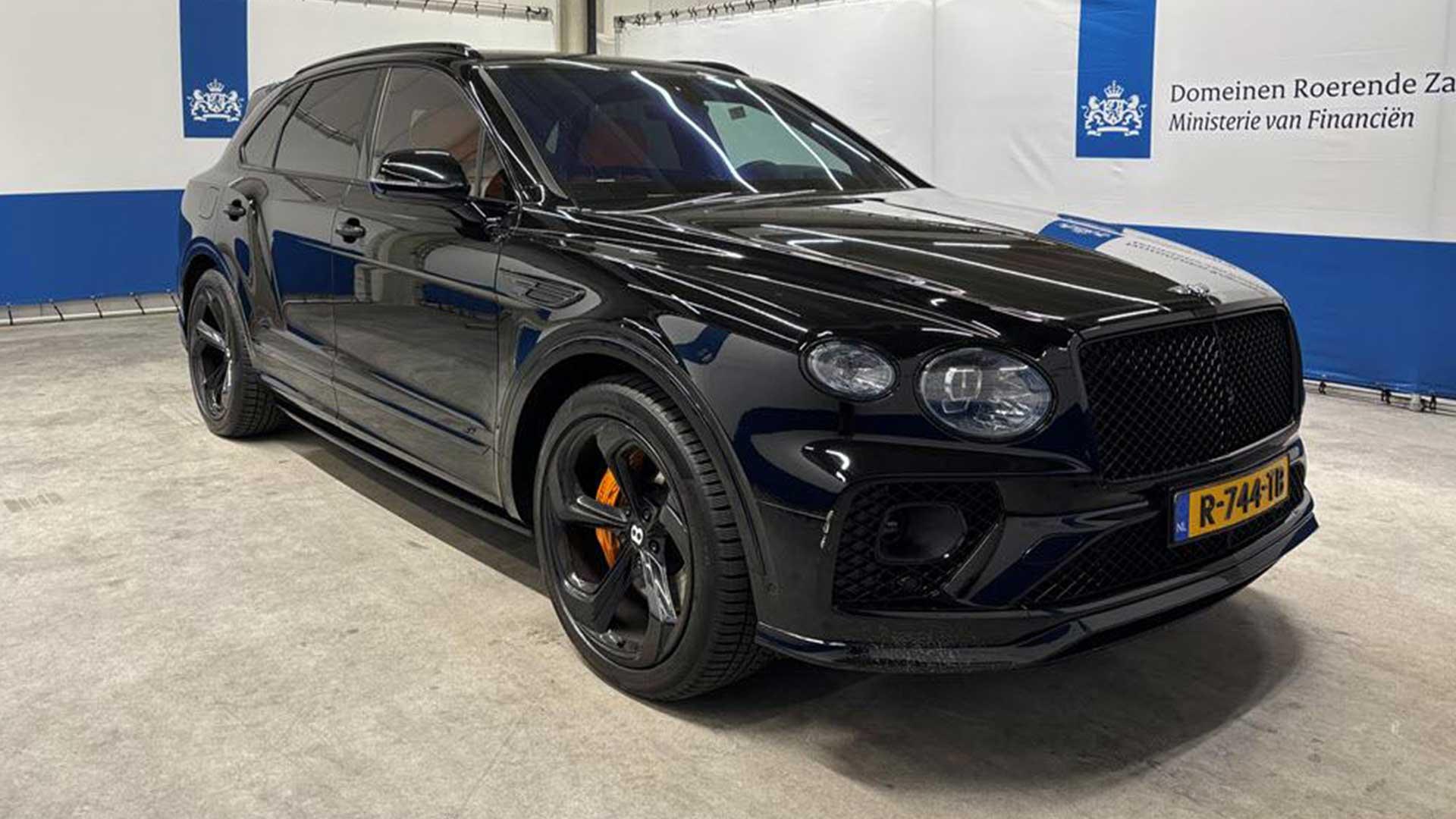 Bentley Bentayga V8 met Hermes-interieur te koop bij Domeinen