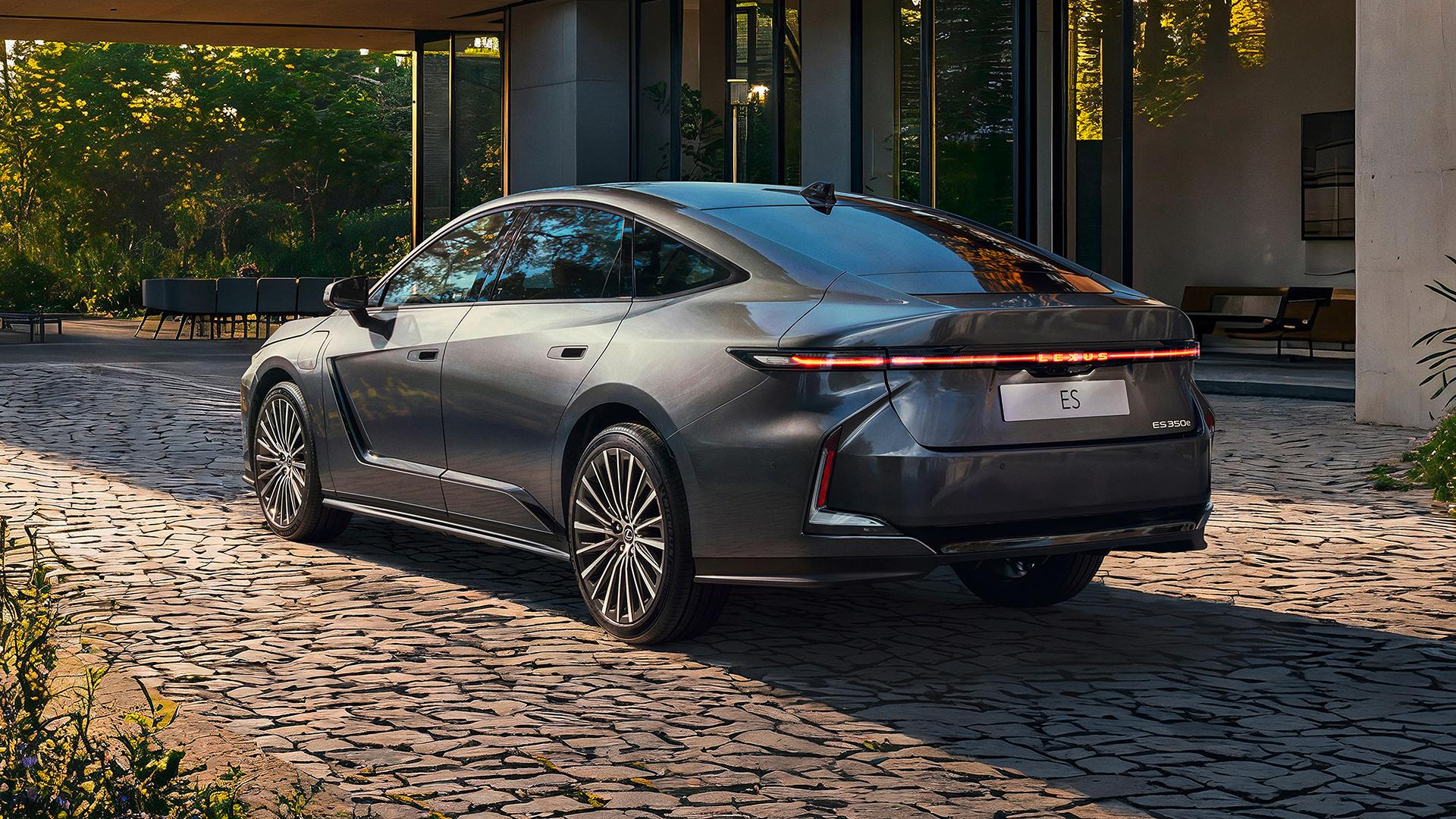 Nieuwe Lexus ES komt naar Nederland, zowel hybride als EV