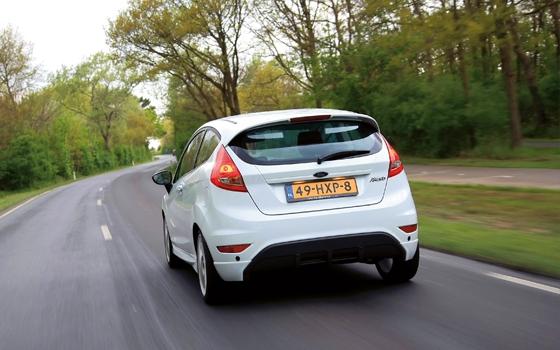 Autotest: Ford Fiesta Sport Individual Blue Style - TopGear