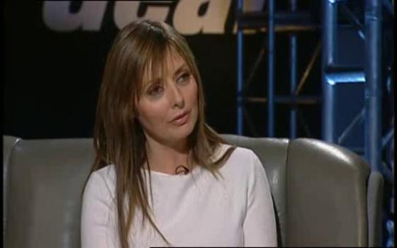 Carol Vorderman in de Suzuki Liana - TopGear