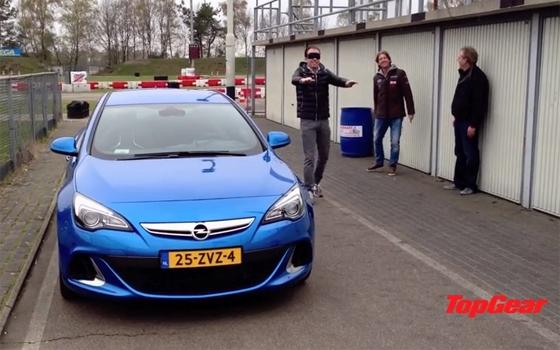 Doornbos in hete hatchbacks (video) - TopGear