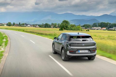 GO ELECTRIC met de nieuwe Ford Explorer – de EV die avontuur ademt ...