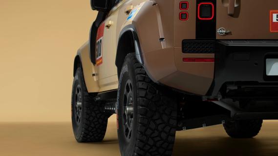 Land Rover Defender D7X-R komt 2.000 kilometer ver op een tank - TopGear
