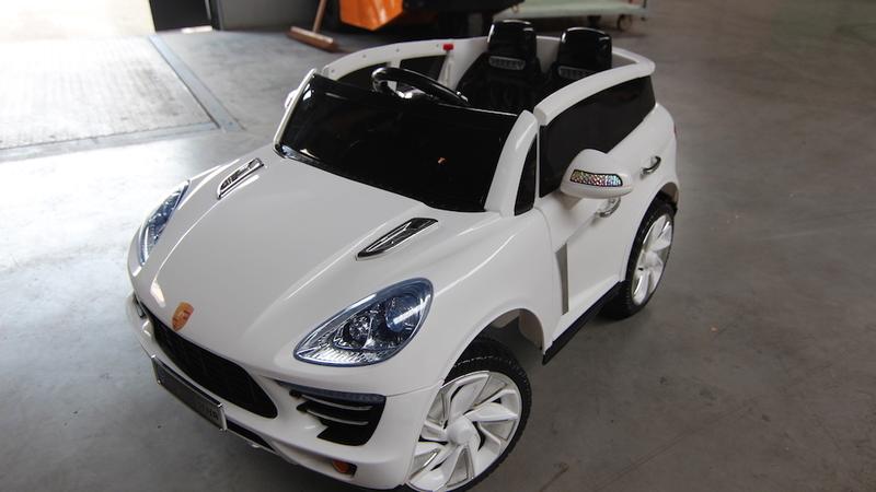 58 Elektrische kinderauto's worden geveild en zijn het beste cadeau ooit