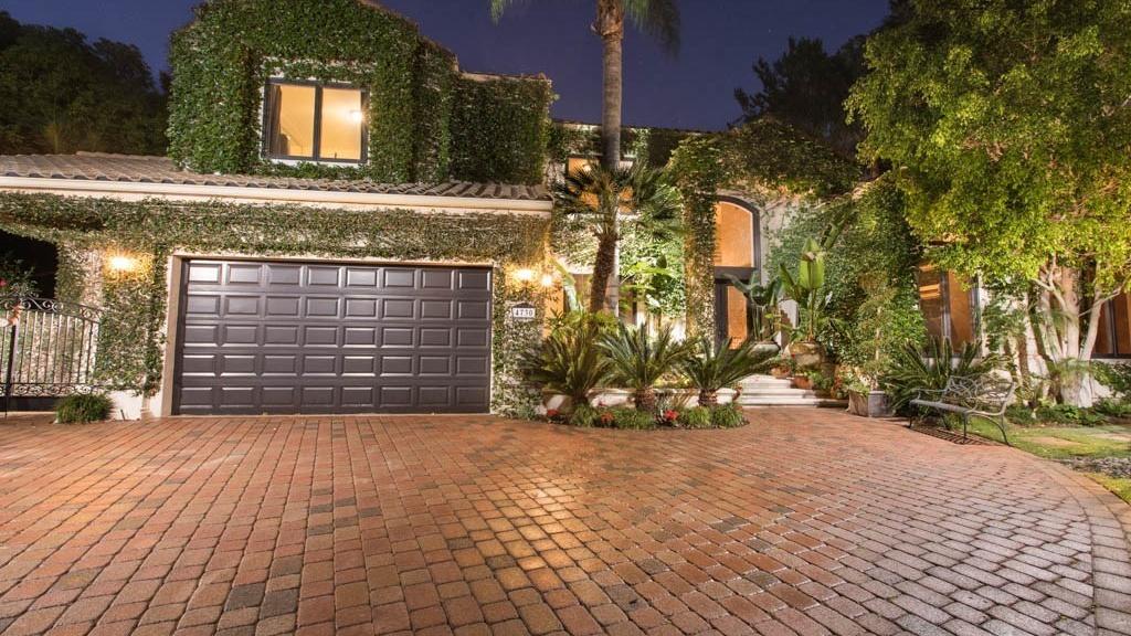 Parkeer jij je auto in de garage van 2Pac? - TopGear