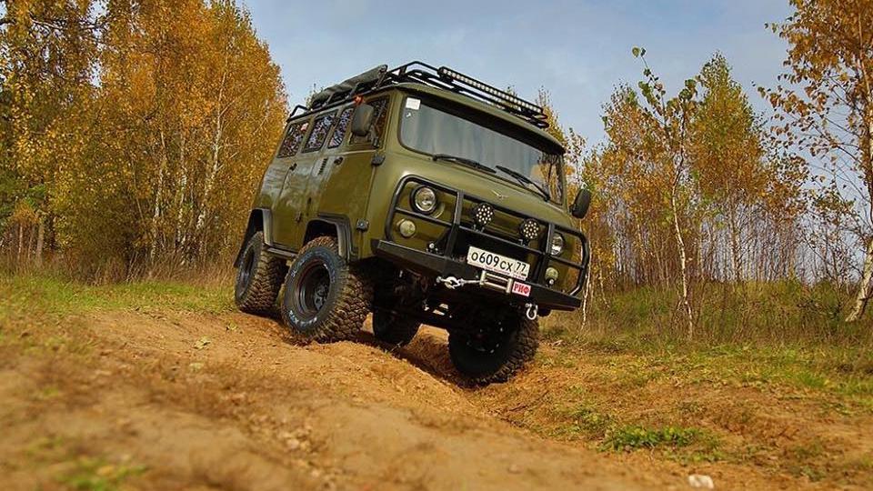 UAZ Bukhanka nu nieuw te koop in Nederland - TopGear