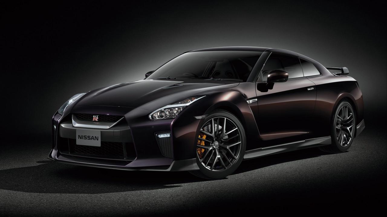 Nissan GT-R in Midnight Opal is voor speciale gelegenheden - TopGear