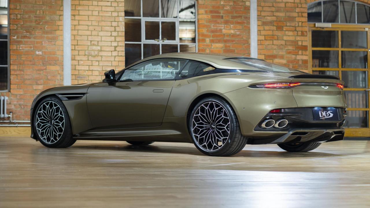 Aston Martin DBS OHMSS Edition is een 007-auto - TopGear Nederland