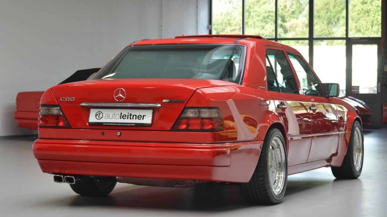 Tweemaal Mercedes E 60 AMG te koop - TopGear Nederland