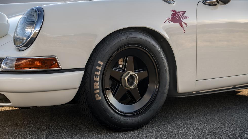 Emory Outlaw 911K is simplistisch lekker - TopGear Nederland