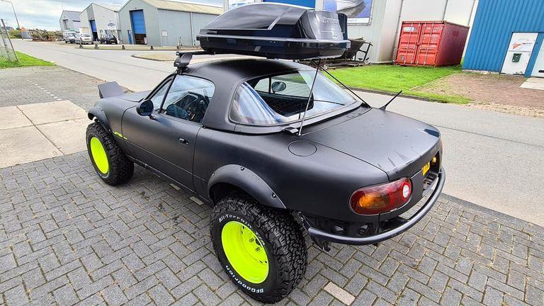 Kooptip: een verhoogde Mazda MX-5 (offroad) voor een aardig prijsje