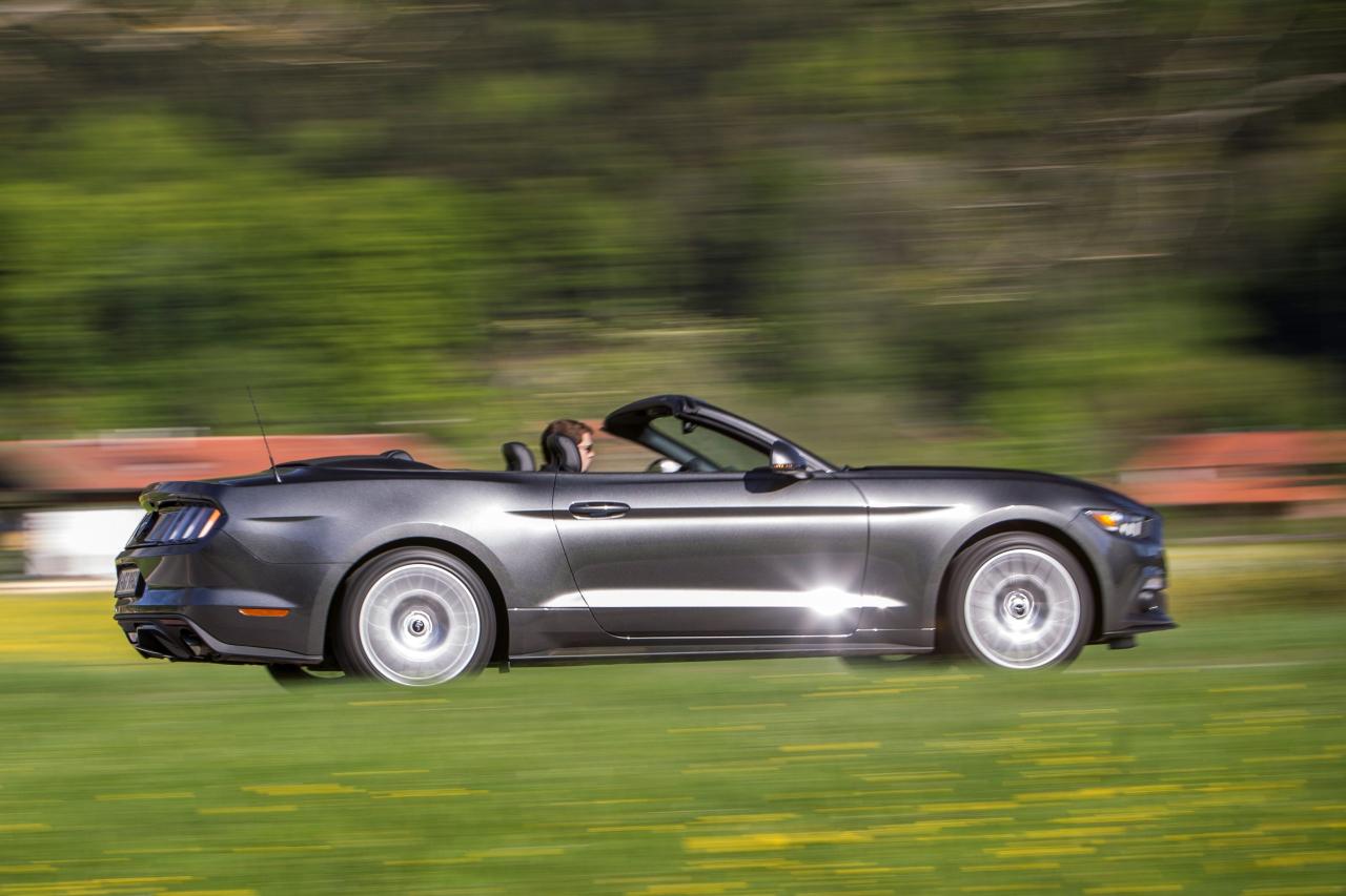 Ford Mustang EcoBoost Convertible - test en specificaties - TopGear