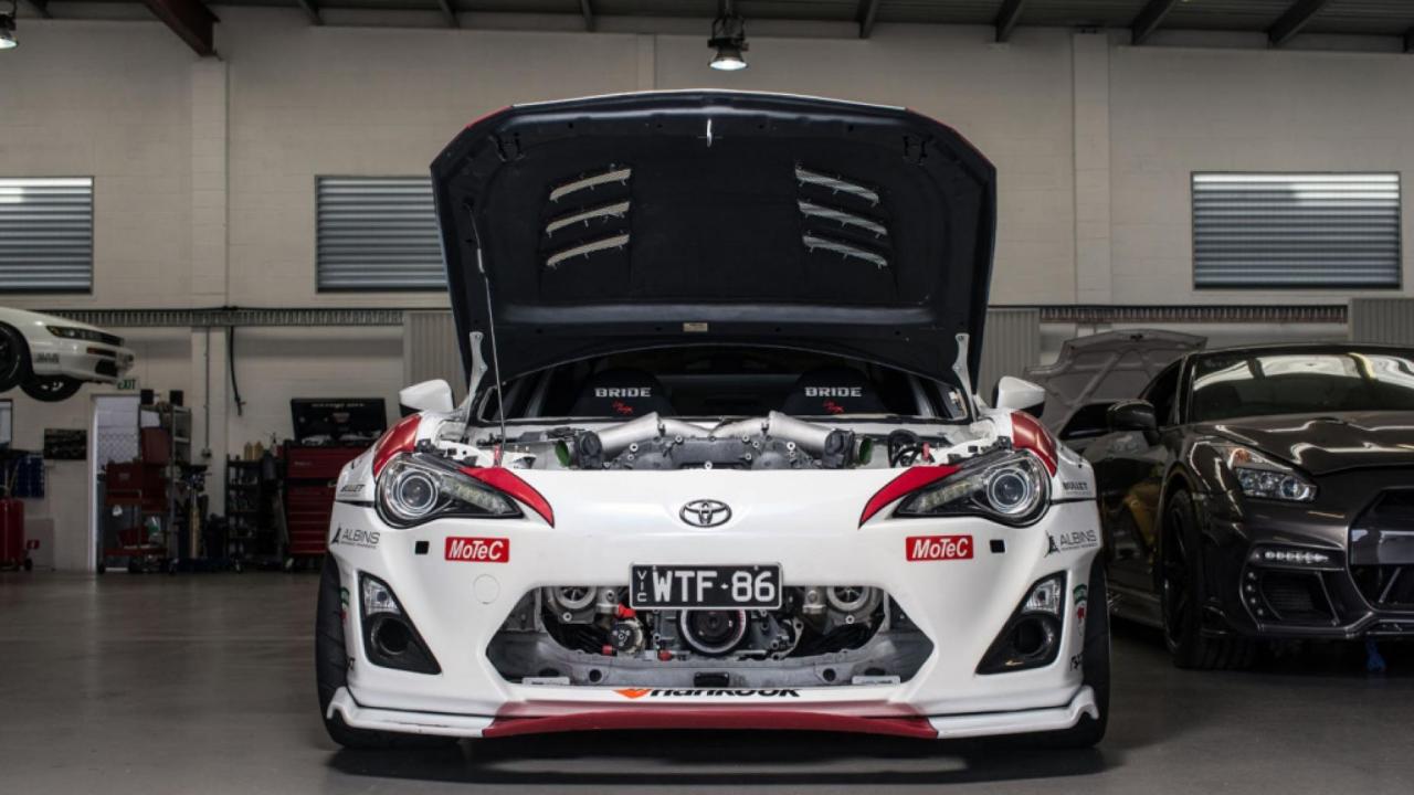 Toyota GT86 met GT-R-motor - TopGear
