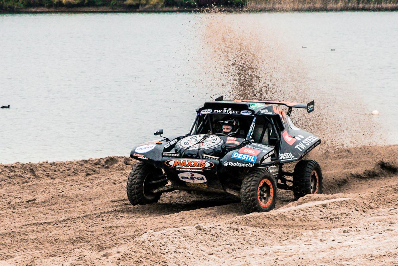 Dakar-buggy met Tim Coronel - TopGear Nederland