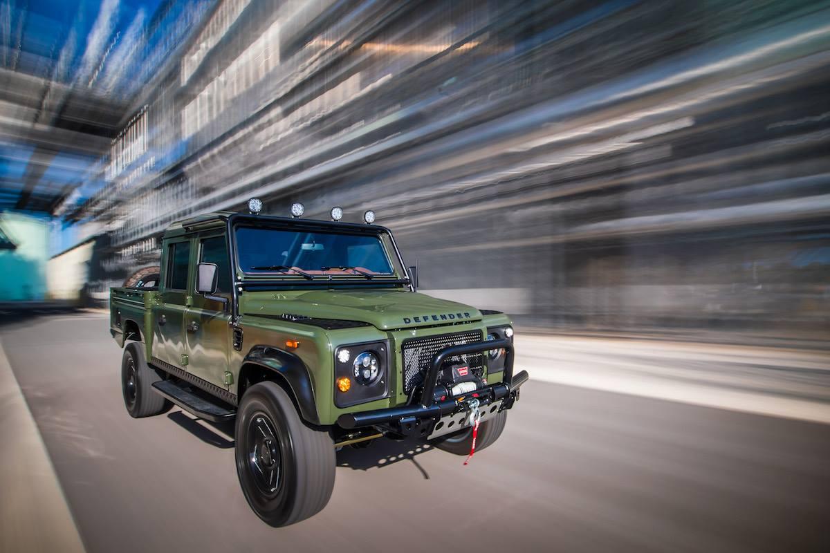 Land Rover Defender met Corvette-V8 - TopGear Nederland