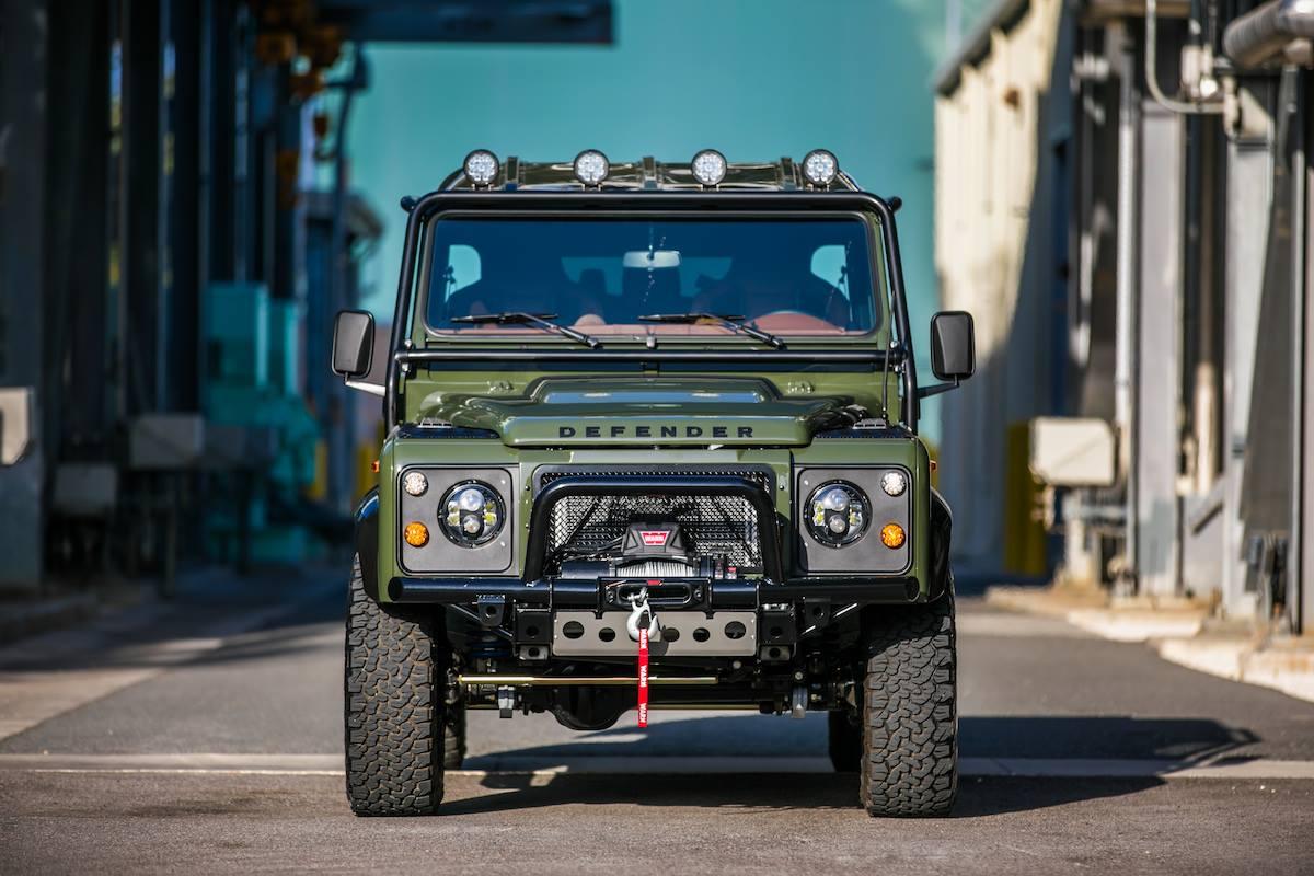 Land Rover Defender met Corvette-V8 - TopGear Nederland