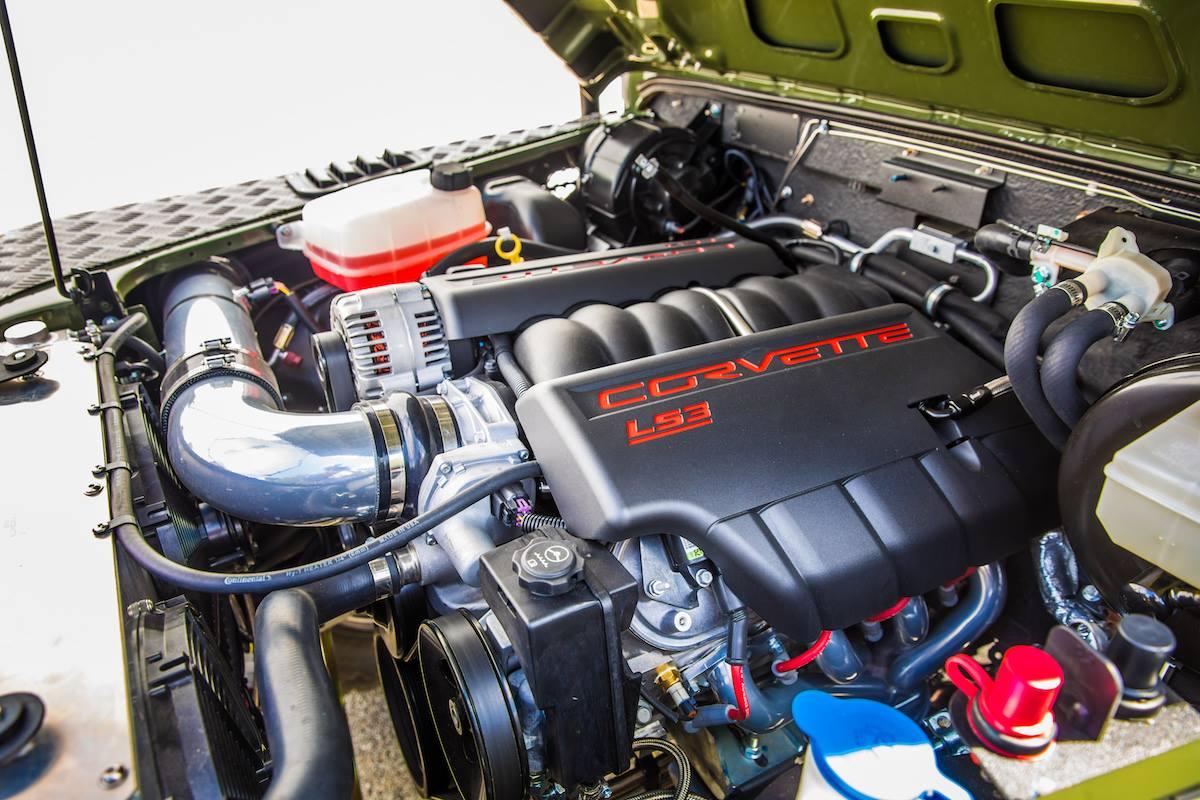 Land Rover Defender met Corvette-V8 - TopGear Nederland