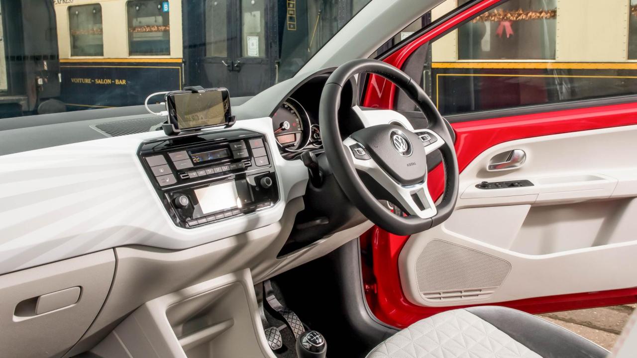 Welke kleine auto is het beste? We testen vier stadsauto's - TopGear