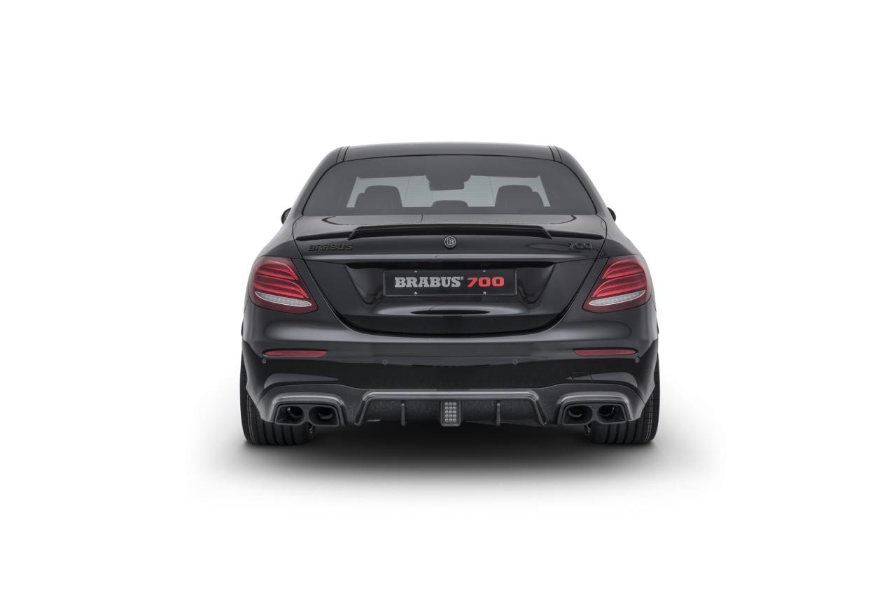 De Brabus 700 moet gratis moet zijn - TopGear Nederland