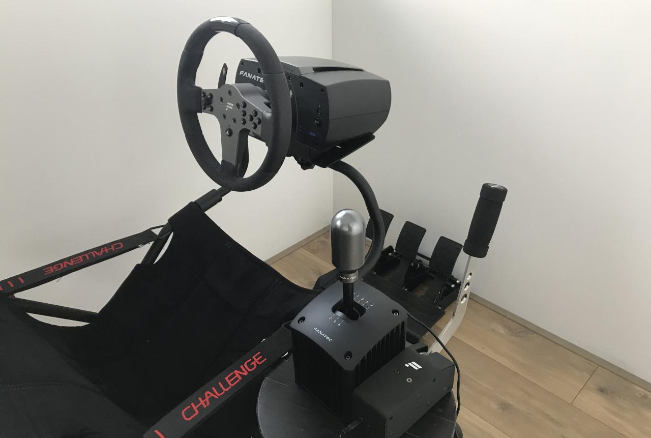 Fanatec CSL Elite Racing Wheel voor PlayStation 4 review - TopGear