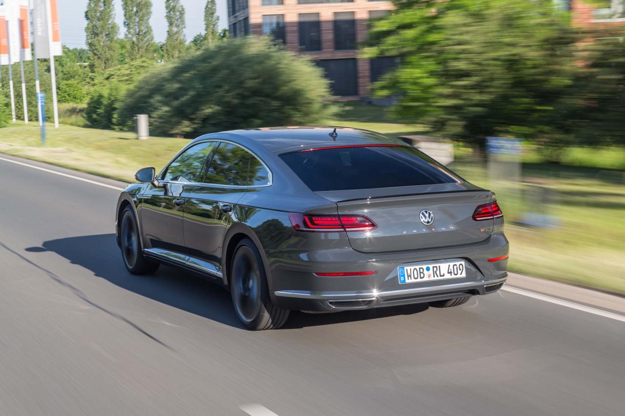 Volkswagen Arteon met VR6-motor is in de maak - TopGear