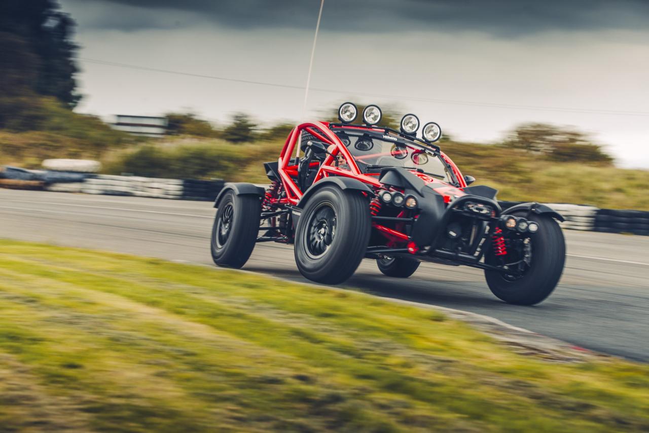 Ariel Nomad vs Caterham Seven vs BAC Mono - TopGear Nederland