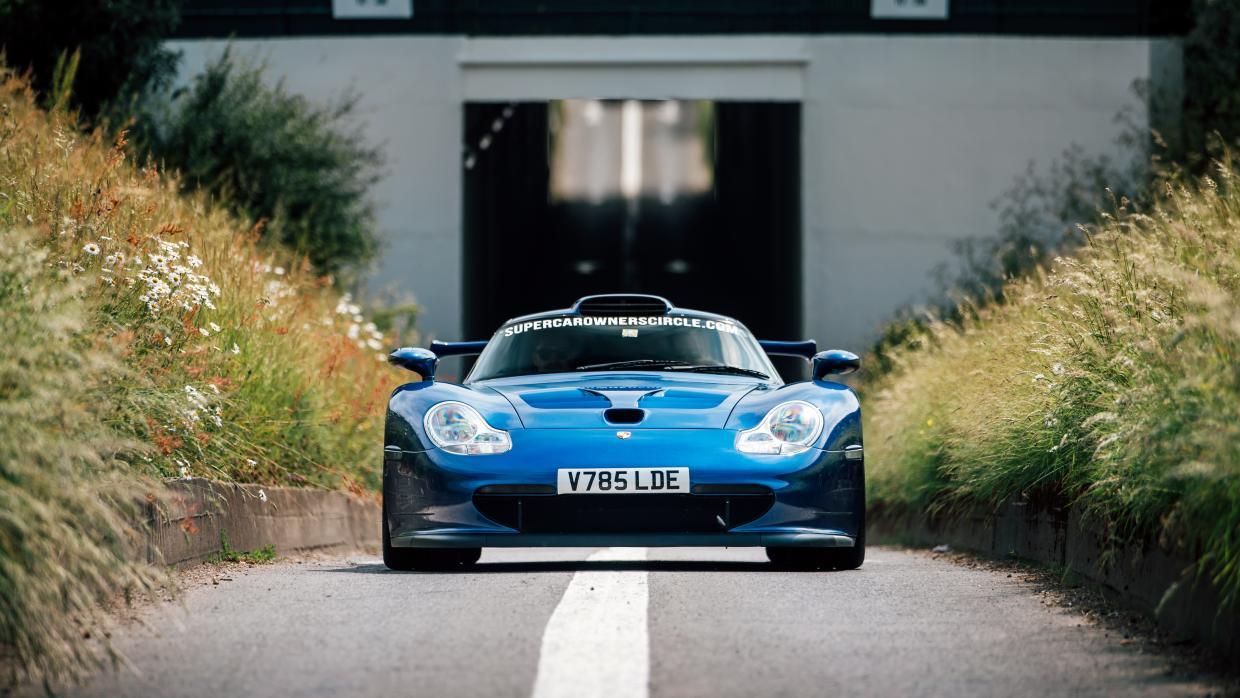 Supercar Owners Circle op Goodwood Circuit - TopGear