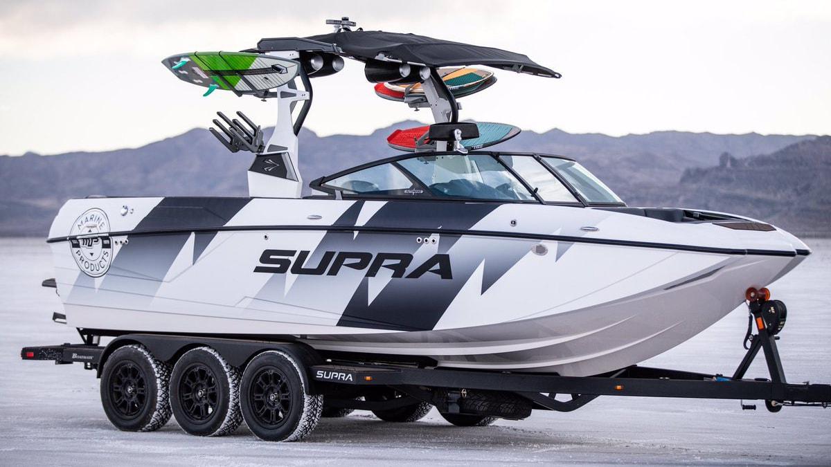 Ken Block legt Raptor-V8 in een boot - TopGear Nederland