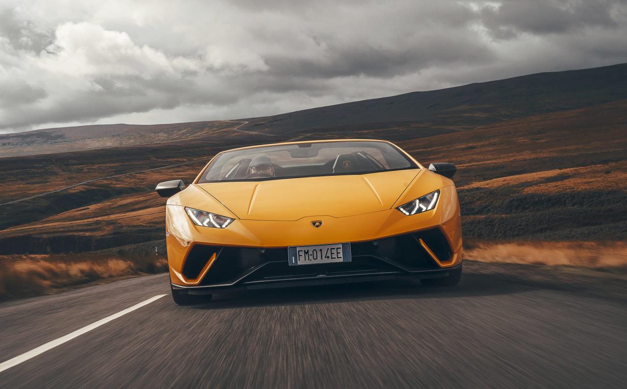 De Italiaanse combi: Lamborghini Urus en Huracán Performante - TopGear