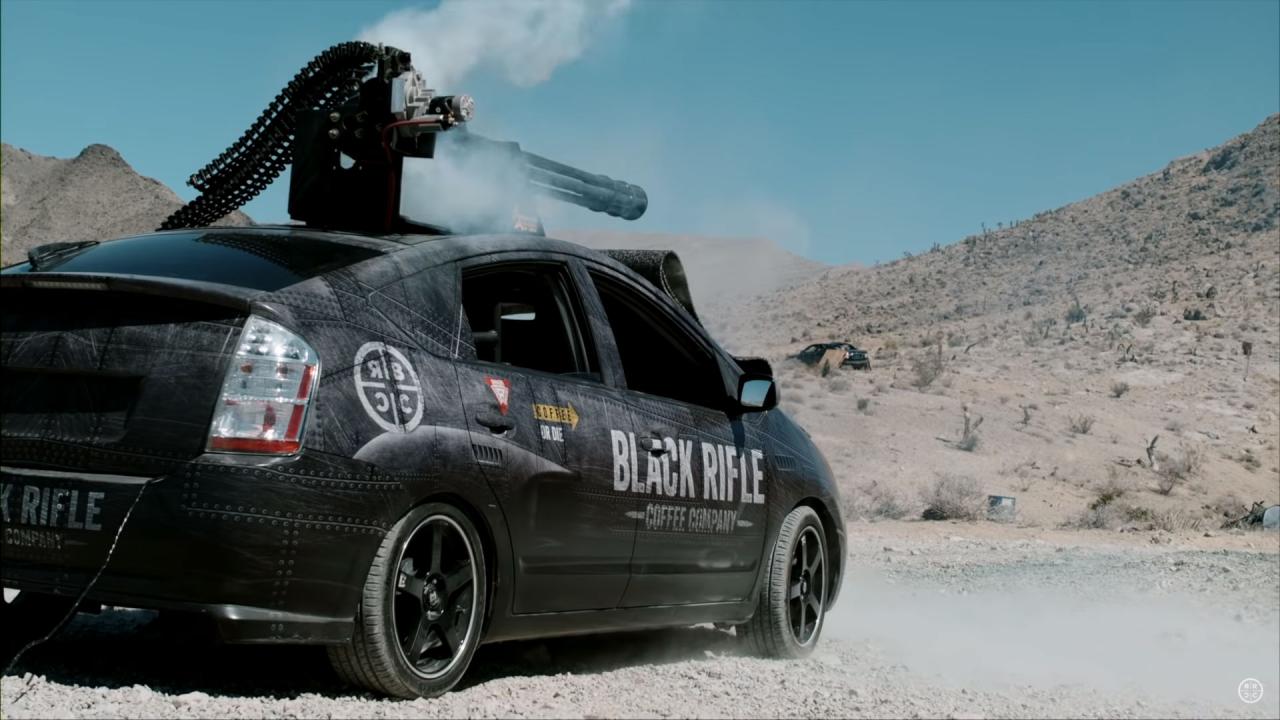 Amerikanen monteren F16-gun op Prius - TopGear