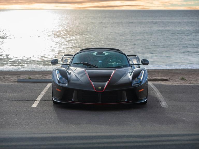 Ferrari LaFerrari Aperta: waarde stijgt door het dak - TopGear Nederland