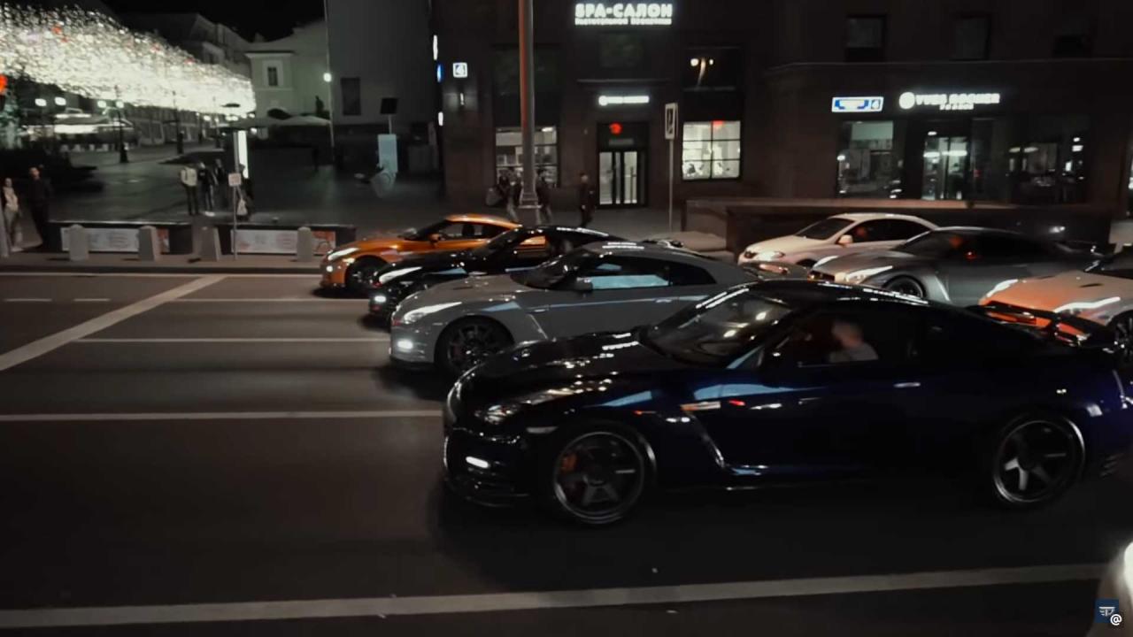 40 Nissan GT-R’s overspoelen Moskou - TopGear Nederland