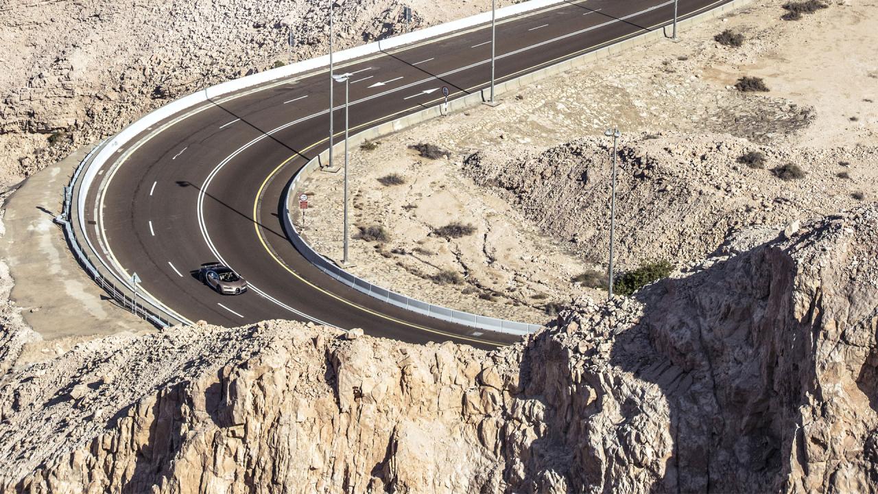 Jebel Hafeet: paradijs voor autoliefhebbers - TopGear Nederland