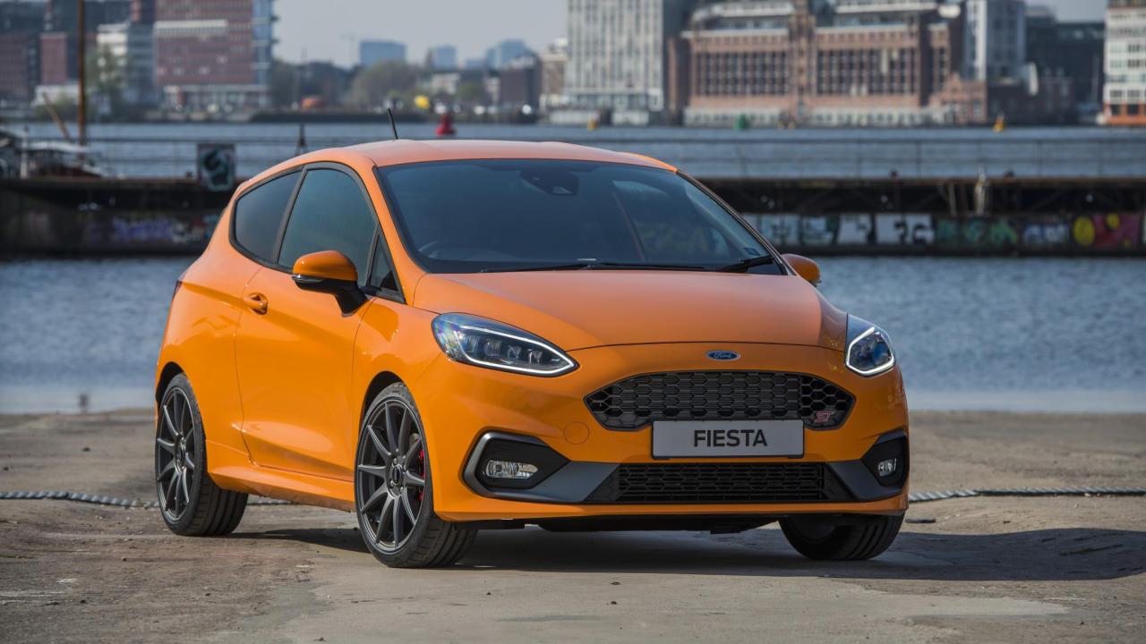 Ford Fiesta ST Performance Edition is een vlammetje - TopGear