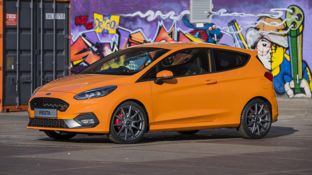 Ford Fiesta ST Performance Edition is een vlammetje - TopGear