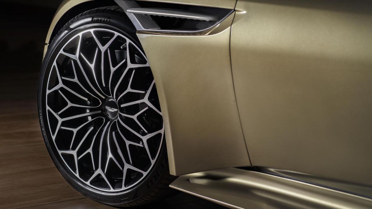 Aston Martin DBS OHMSS Edition is een 007-auto - TopGear Nederland