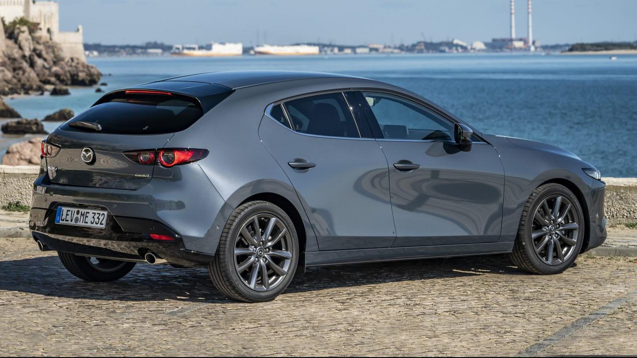 Mazda 3 SkyActiv-X: prijs en leveringsdatum bekend - TopGear
