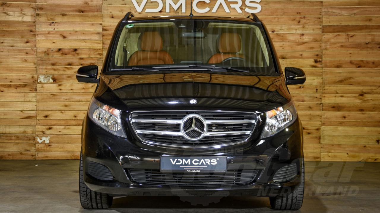 De Mercedes V-klasse van Rapper Boef - TopGear Nederland