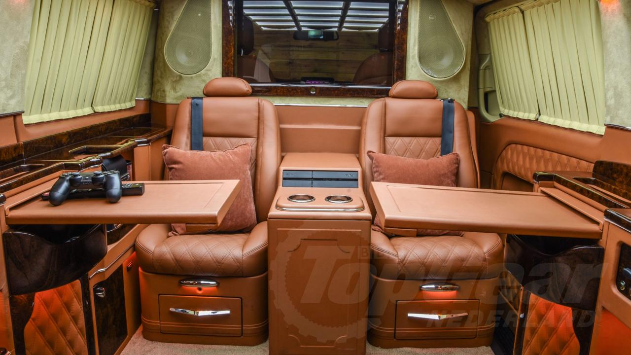 De Mercedes V-klasse van Rapper Boef - TopGear Nederland