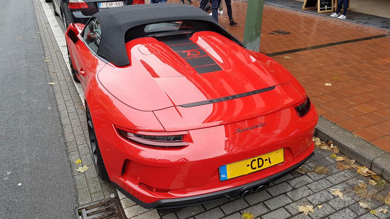 Porsche 911 Speedster met diplomatenplaten gespot - TopGear