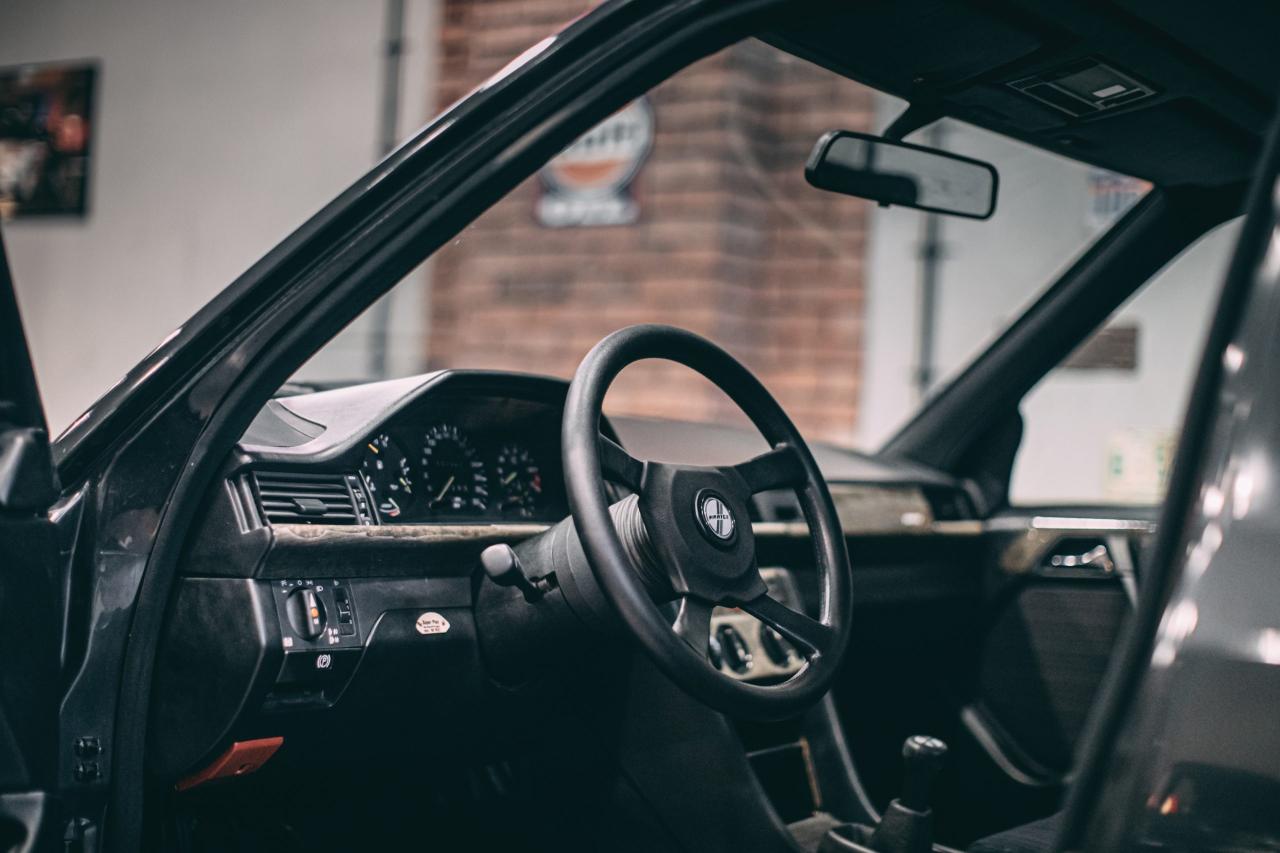 Kooptip: Mercedes 300E met BMW M1-motor - TopGear Nederland