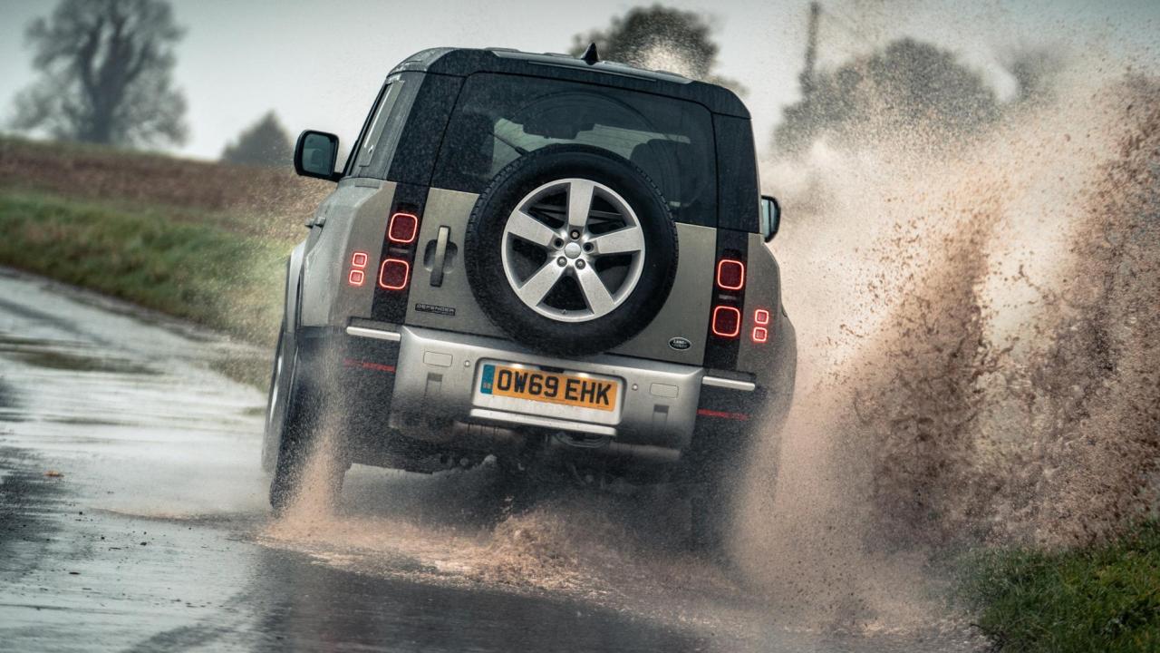 Land Rover Defender 110 D240 SE (2020) test en specs - TopGear