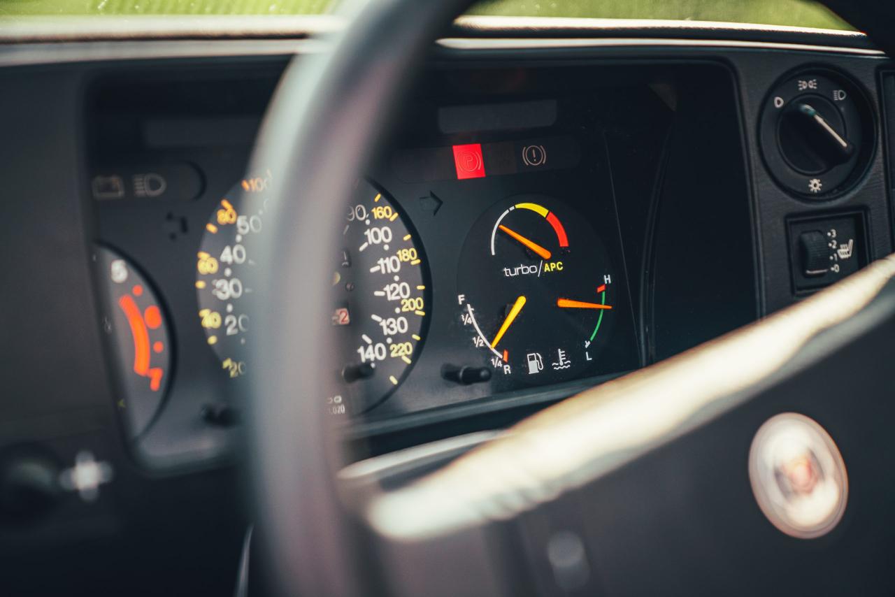 Saab 900 Turbo Cabrio: na 30+ jaar nog een goede daily driver - TopGear