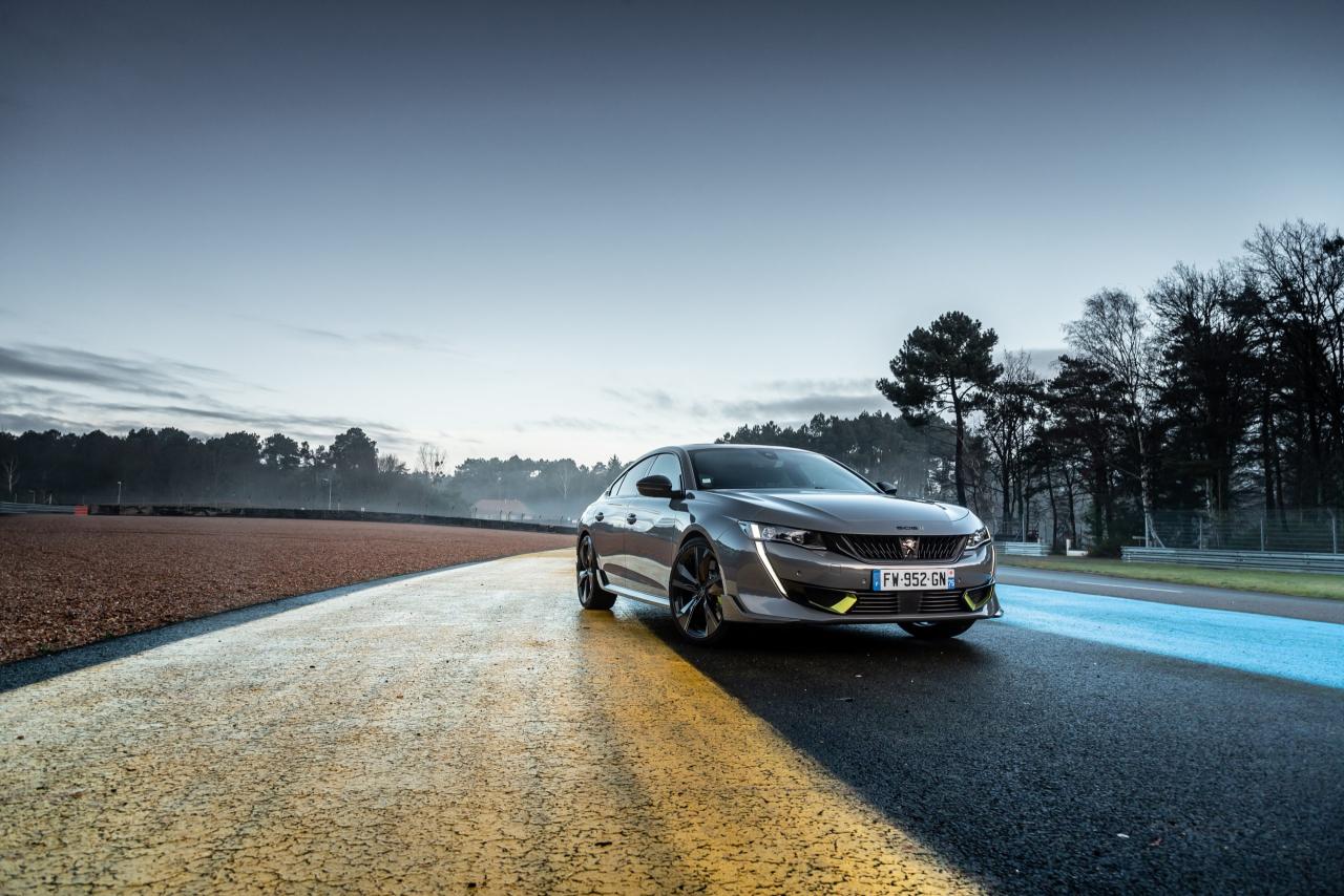 Peugeot 508 PSE HYbrid 360 (2021) Test en Specificaties - TopGear